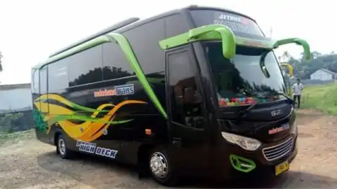 Informasi Foto dan Kontak Bus Pariwisata Sederhana Trans
