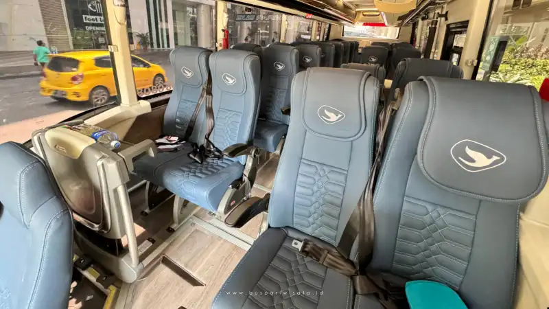 Info Lengkap Foto dan Harga Sewa Bus Pariwisata Big Bird - Saturental